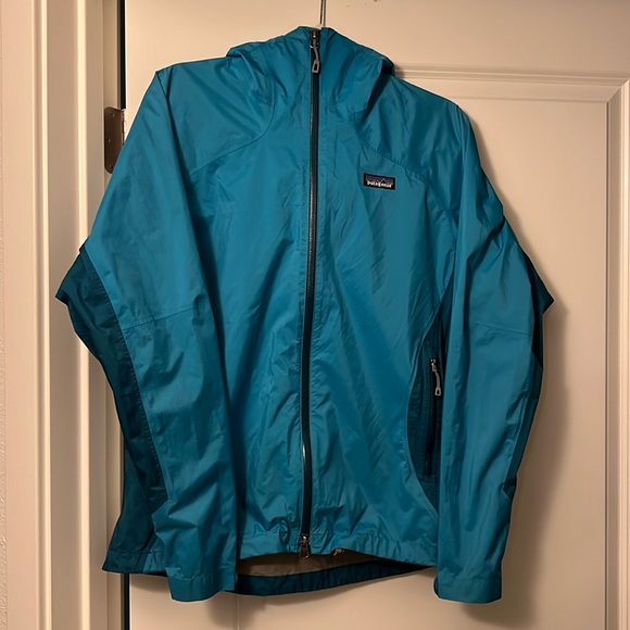 Patagonia | Jackets & Coats | Womens Patagonia Hooded Rain Shell Medium ...